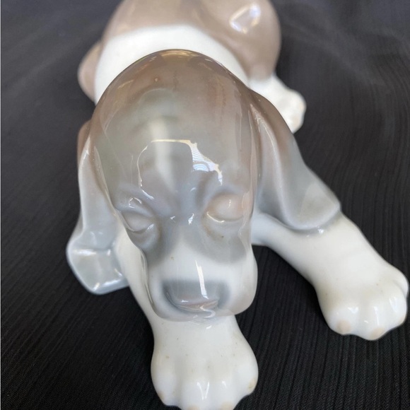 Lladro | Accents | Vintage Lladro Porcelain Sleepy Pup Beagle Figurine ...
